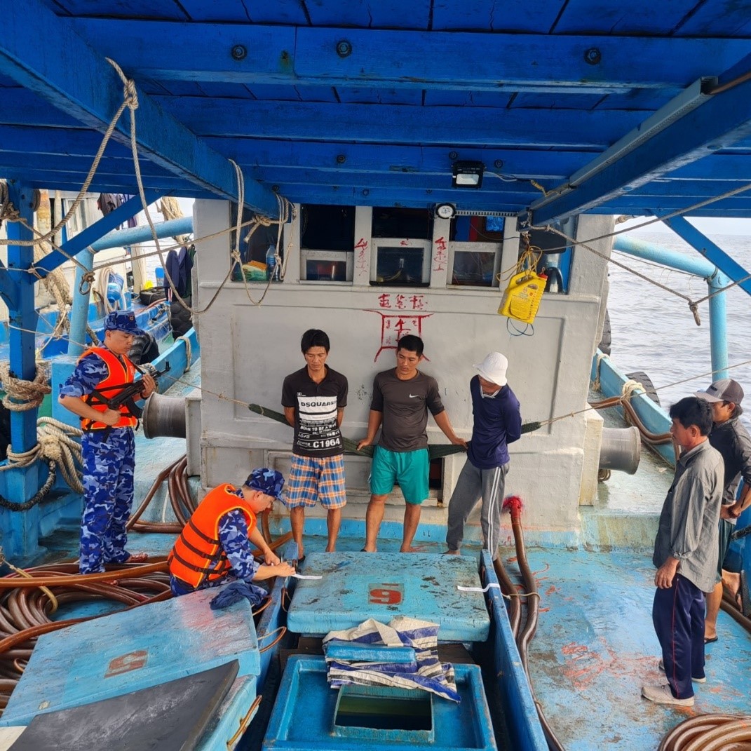 Vietnam: Two fishing vessels seized over 85,000 litres of illegal ...