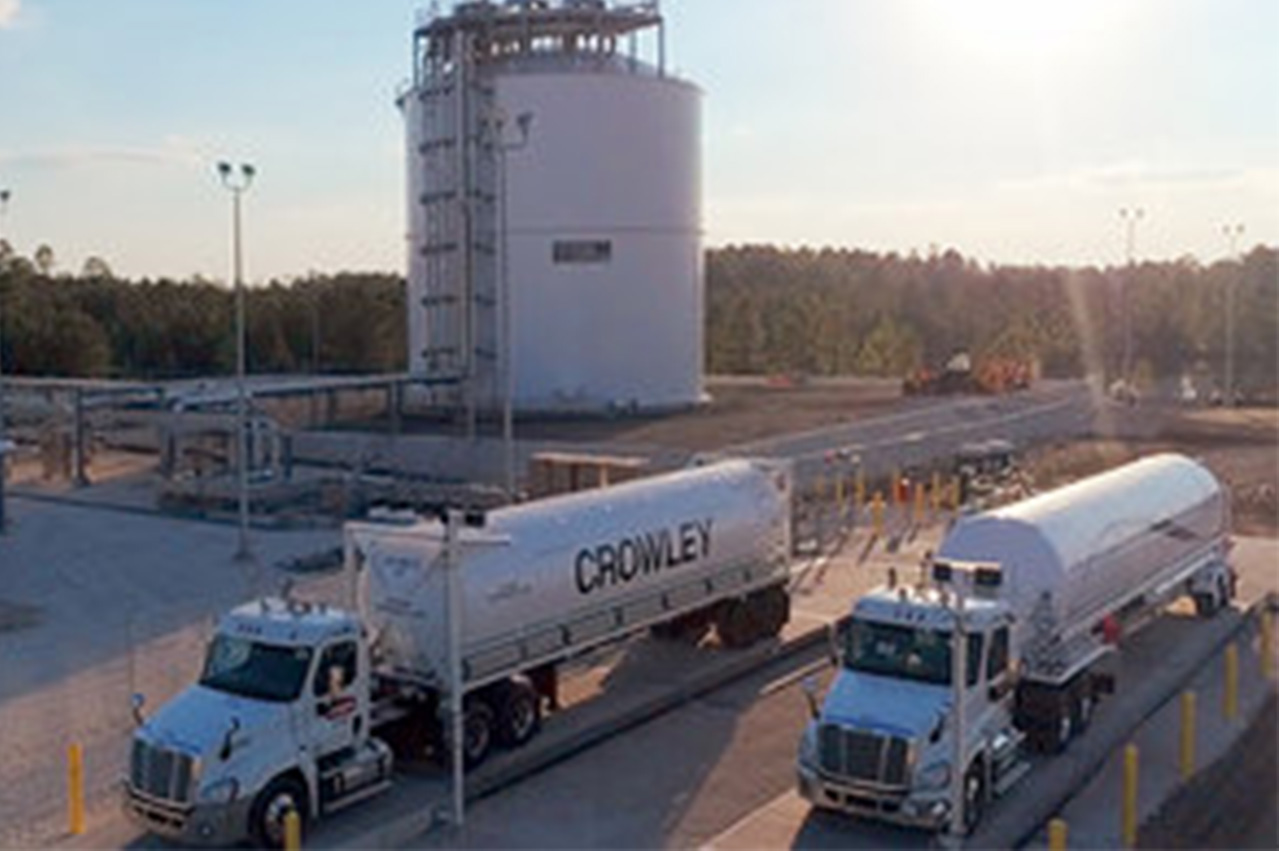 Crowley celebrates first loading of LNG ISO tank | Manifold Times