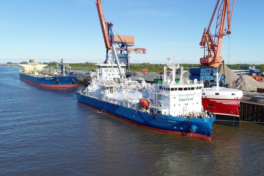 Nauticor completes first ship-to-ship LNG bunkering operation under ... Nauticor completes first ship-to-ship LNG bunkering operation under ...