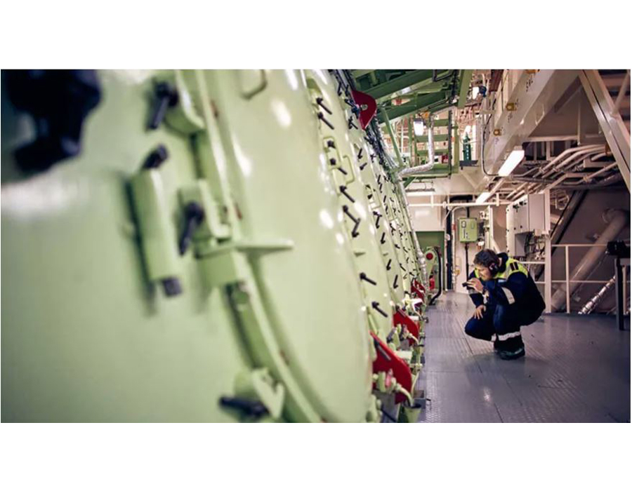 Maersk invests in Prometheus Fuels to explore electrofuels technology ...