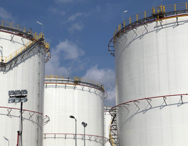 China: Ten more LNG storage tanks to be built in Shanghai LNG terminal ...