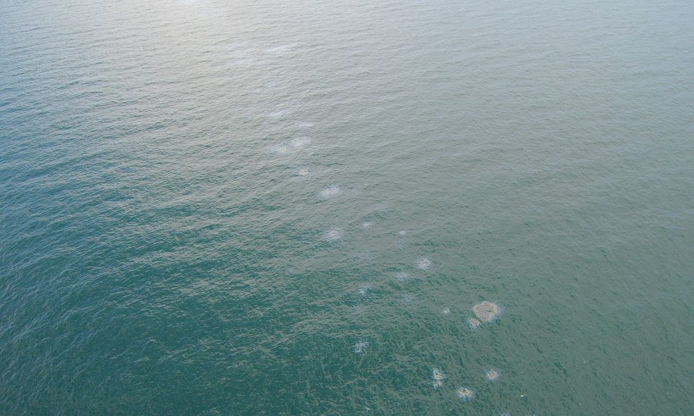 US monitors periodic oil discharge from WWII era vessel | Manifold Times