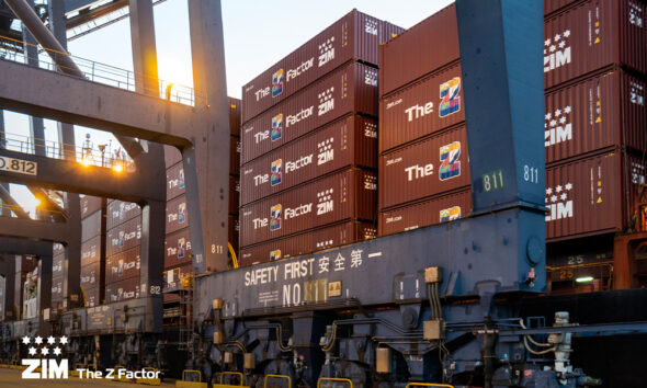 ZIM names three newbuild LNG-powered containerships at China, Korea ...