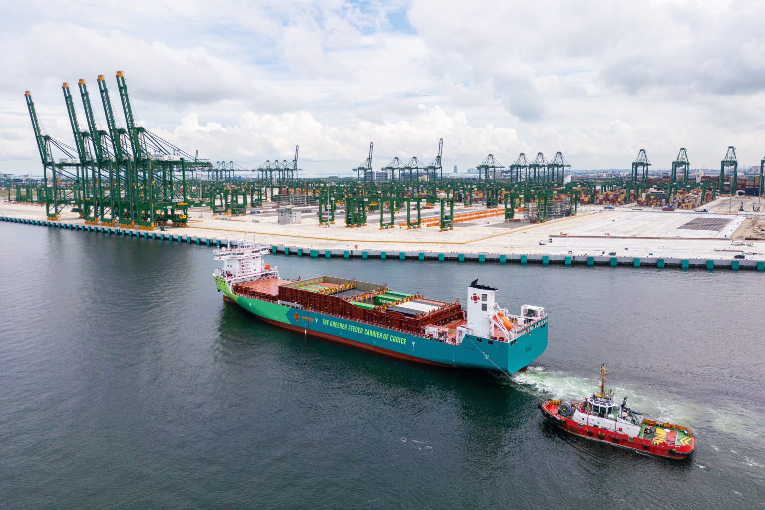 First SIMOPS methanol bunkering operation completed in Singapore ...