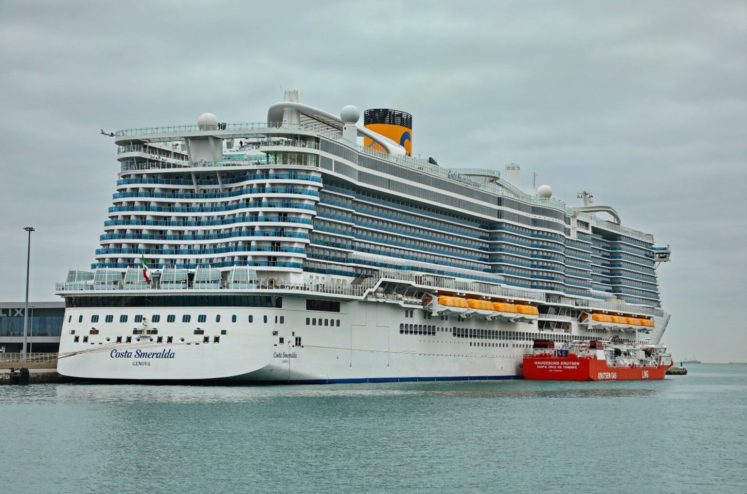 Shell more than doubles annual LNG bunkering volume to 1.1 million mt ...