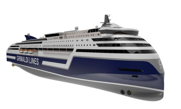 Fratelli Cosulich readies methanol-ready bunker tanker for maiden ...